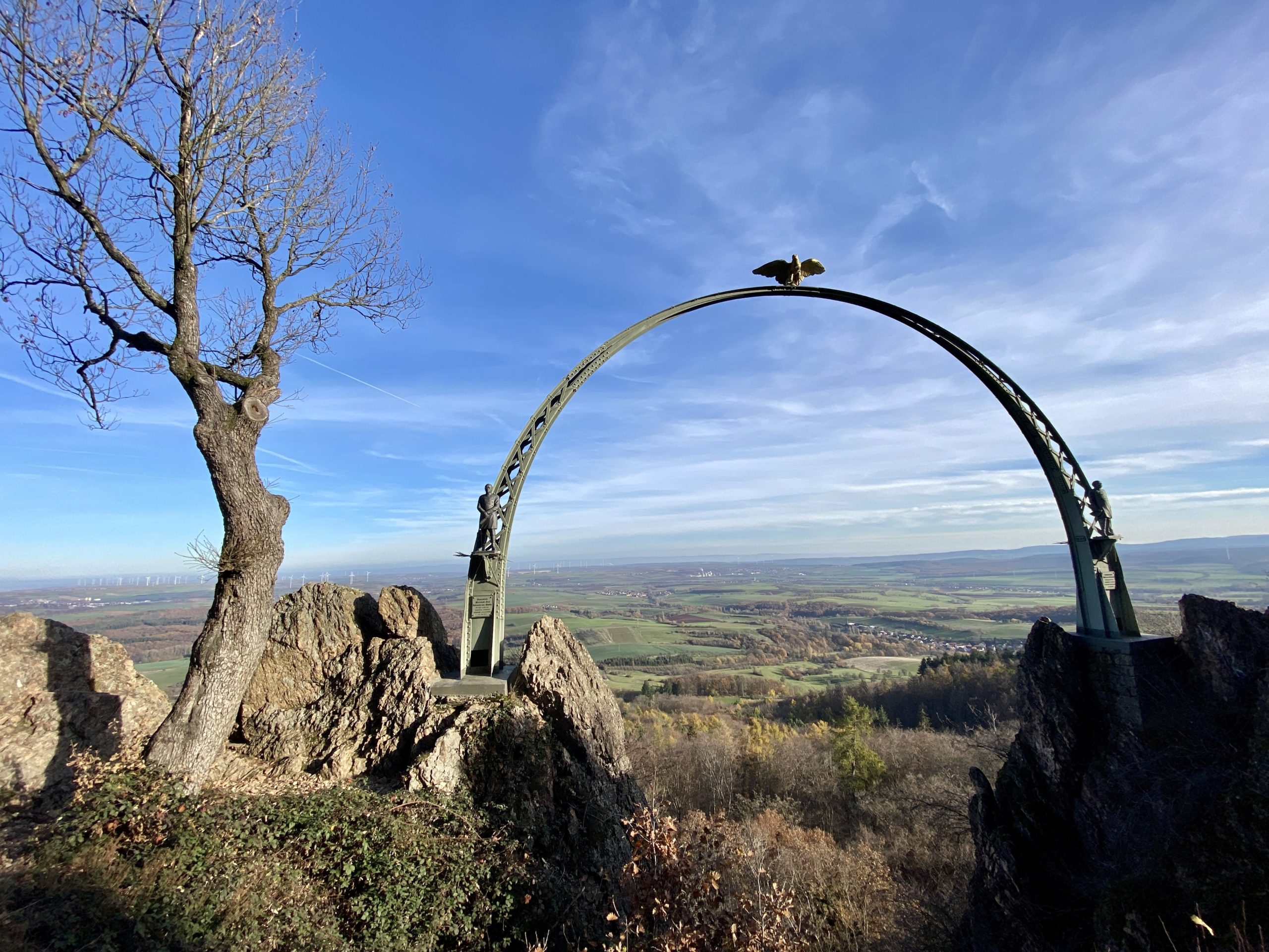 Wandern in der Pfalz: Adlerbogen am Donnersberg - #reiselust
